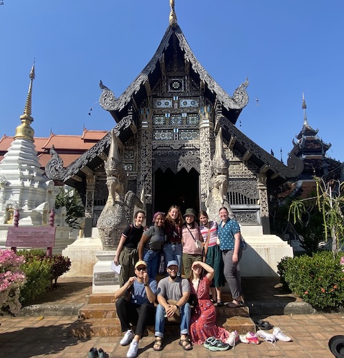 TEMPLE WITH GROUP - ISDSI